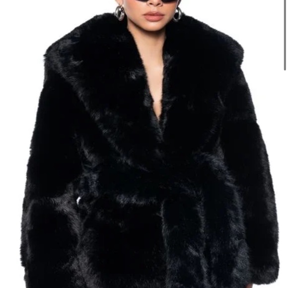 AKIRA | Jackets & Coats | Akira Yeti Sharp Shoulder Black Heavy Faux ...